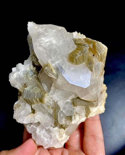 468 Gram Unique Muscovite Mica With Quartz And Feldspar Crystal Specimen