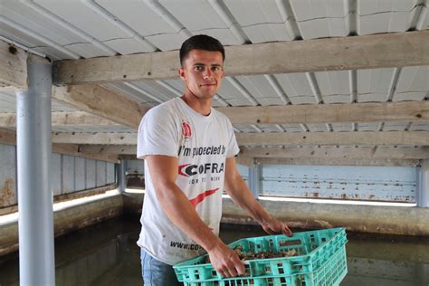 Pierre Menoret Dinfirmier à Ostréiculteur Il Ny A Quun Pas