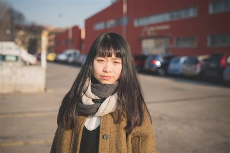 Premium Photo Young Beautiful Asian Hipster Woman