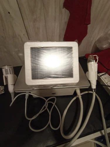 Micro Needling Rf Machine At ₹ 40000 Skin Care Machine In New Delhi Id 2854572032491