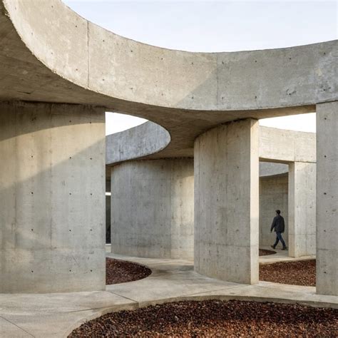 CCA Runs Arched Colonnade Through Community Centre In Mexico