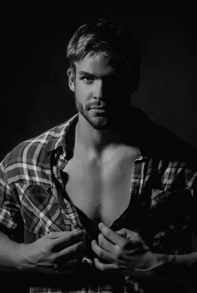 Imágenes De Chicos Calientes Libres De Derechos Depositphotos