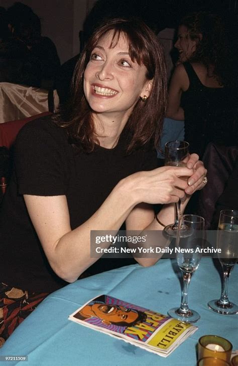 Actress Illeana Douglas News Photo Getty Images