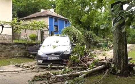 ГНЯВ Пострадали от наводненията за помощта от държавата Да пият кафе с тези 300 лв