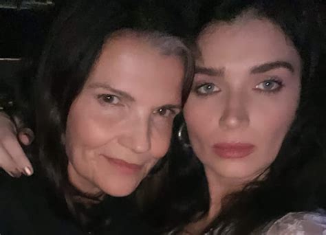 Eve Hewson Enjoys A Night Out With Mum In Las Vegas