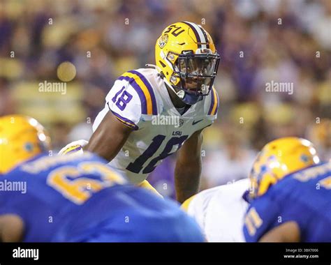 September 11 2021 Lsu Linebacker Damone Clark 18 Watches His Reads