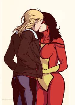 Ms Marvel And Wonder Woman Kissing