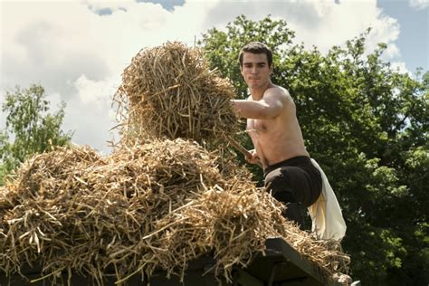 Who Is Queen Charlottes Corey Mylchreest Ps Uk Celebrity