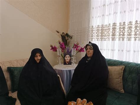 تجلیل مدرسه علمیه الزهرا س خوی از مادر شهید شهبازی چورسی عکس