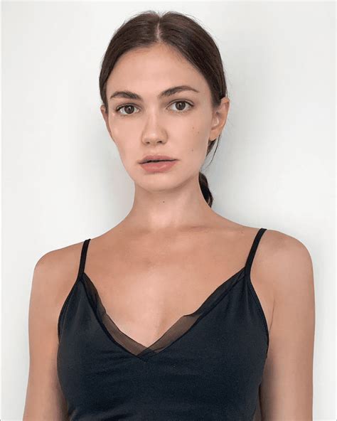 Fitting Female Model Anya Us 0 Elegance Model