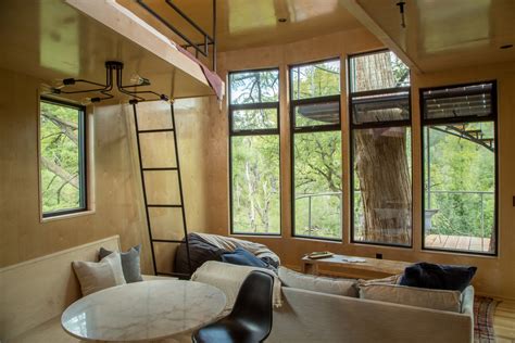 Yoki Treehouse By Will Beilharz Spans Cypress Branches In Central Texas