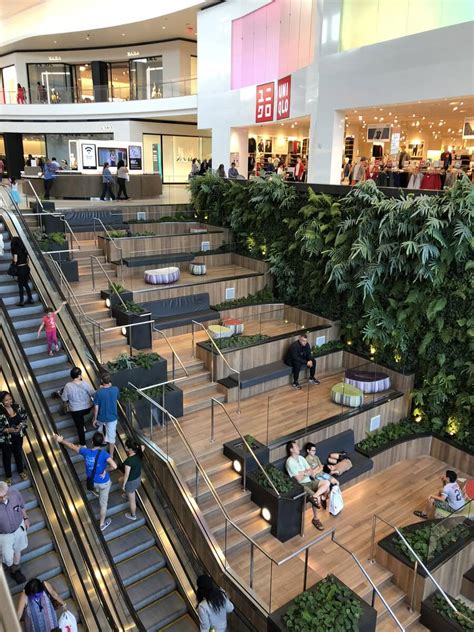 Malls Came And Went But Del Amo Fashion Center In Torrance Ca Kept