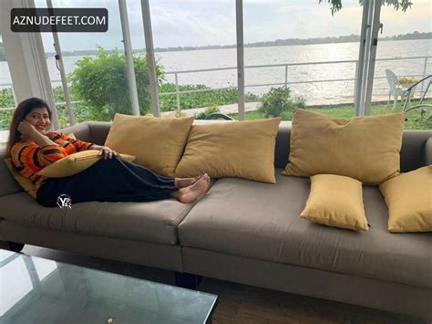 Indika Subasinghe Feet Aznudefeet