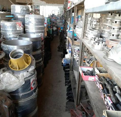 فروشگاه لوازم یدکی بنز تریلی واف هاش پسندی در یزد ایران مشاغل