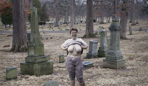 Graveyard Tramps Porn Pictures Xxx Photos Sex Images 210363 Pictoa