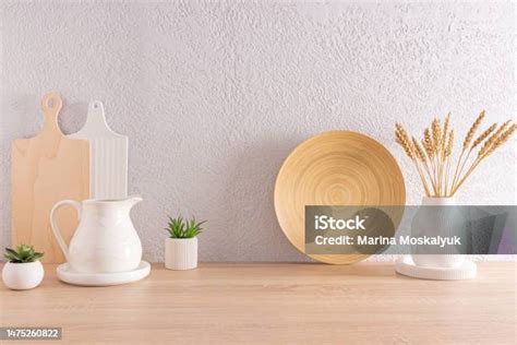 도구와 기구가 있는 현대적인 배경 주방 용품 나무 조리대의 전면 보기 생태적으로 깨끗한 주방 가정 생활에 대한 스톡 사진 및 기타 이미지 Istock