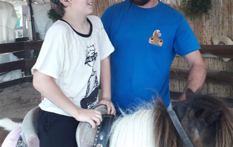 Visita Ao Cantinho Dos Póneis