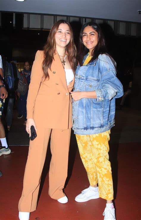 New Bffs Tamannaah Bhatia Mrunal Thakur Spotted Together