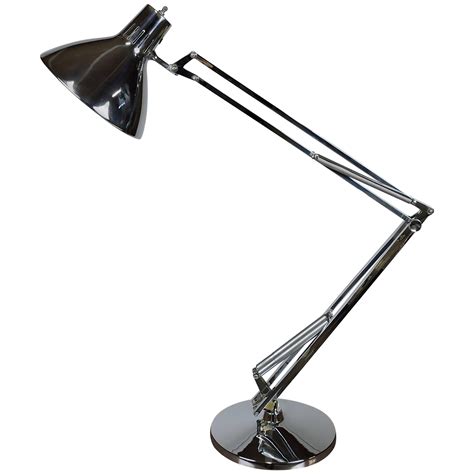 Luxo L 1 Articulated Chrome Desk Task Lamp At 1stdibs Chrome Luxo