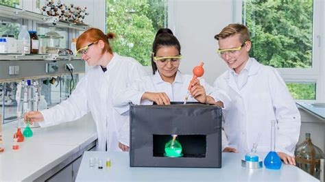 Mit Förderungen Gegen Den Fachkräftemangel