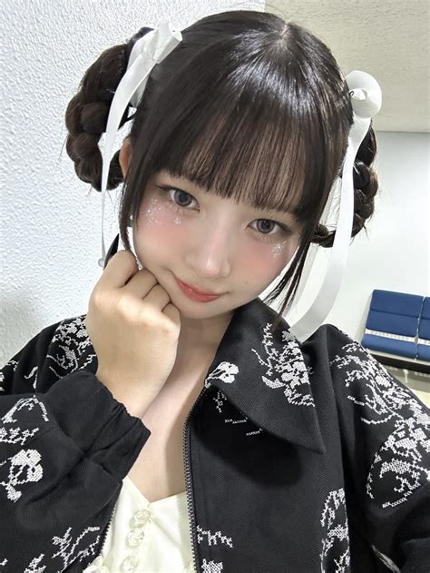 입덕 갤러리 일본 미소녀 여고생 느낌 나는 아이브 레이 셀카  콩순이 완전 귀여워😍 👉 아이돌