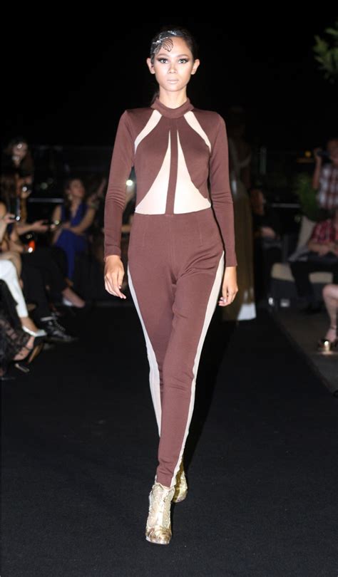 Yuk Kenali Perbedaan Busana Haute Couture Dan Ready To Wear