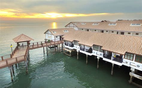 Lexis Port Dickson Logo