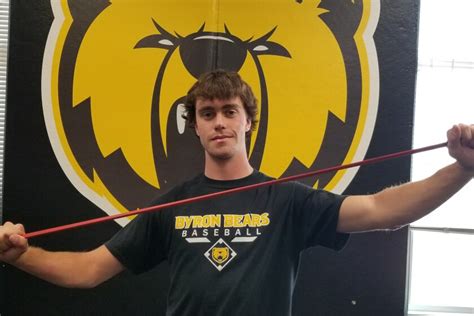 Byrons Fox Knows How To Overcome A Tough Break Post Bulletin