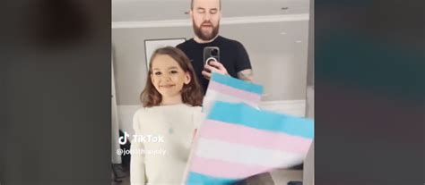 Duras Cr Ticas A Un Padre Por Promocionar En Tiktok El Cambio De Sexo De Su Hijo De Cinco A Os
