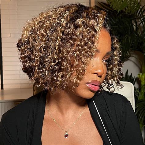 30 Short Curly Bobs For Women Over 50