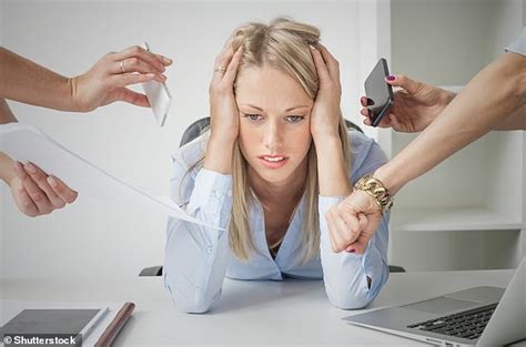 Men Are Equally Capable Of Multi Tasking Study Finds Daily Mail Online