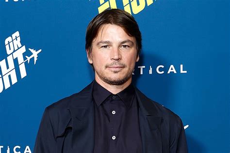 Josh Hartnett Reveals Why His Daughters Make Fun Of Him In Rare Comments About Being A Dad