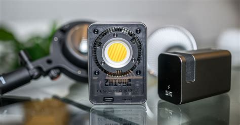 [review] Zhiyun Molus X60 Mini Lamp With Maximum Output