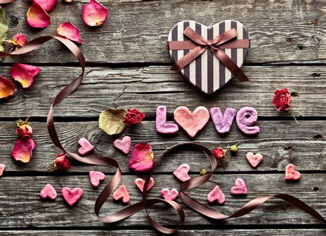 Привітання в День закоханих 14 лютого