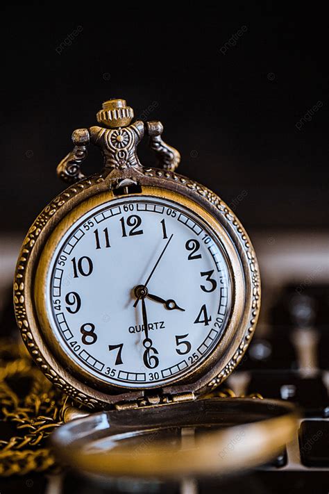 키보드에 레트로 회중 시계 배경 및 무료 다운로드를위한 그림 Pngtree