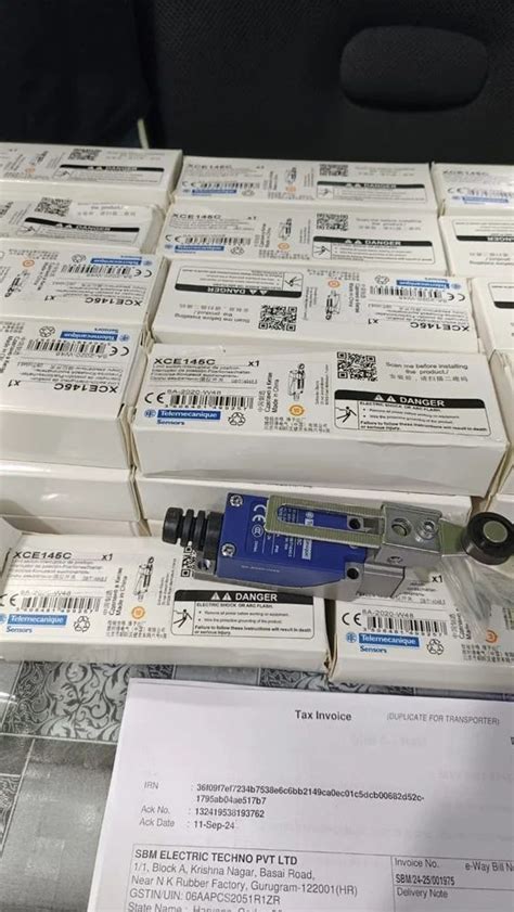 Omron Digital Temperature Controller E5ec Rr2asm 800 At ₹ 4997piece