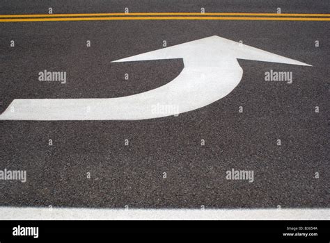 Curved Arrow Hi Res Stock Photography And Images Alamy