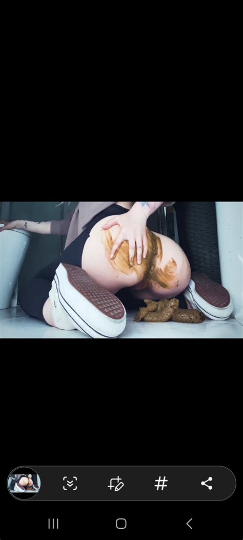 Hot Babe shiting ThisVid 日本語で