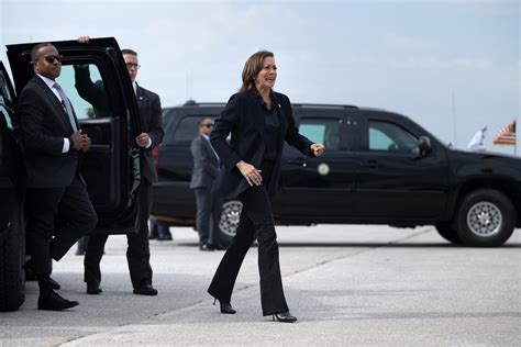 Kamala Harris Meets Arab American Leaders In Michigan Angry Over Israel