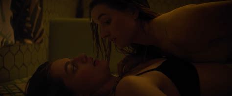 Nude Video Celebs Kaitlyn Dever Sexy Diana Silvers Sexy Booksmart