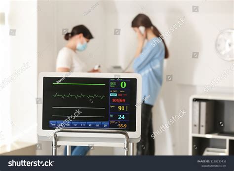 Modern Heart Rate Monitor Hospital Stock Photo 2138223433 | Shutterstock