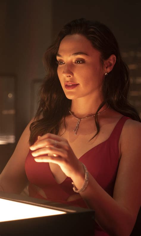 1200x2000 Resolution Gal Gadot Red Notice Movie 1200x2000 Resolution