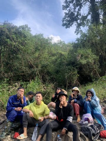 TOP 10 MÓN ĐỒ SINH TỒN QUAN TRỌNG CẦN CHUẨN BỊ KHI ĐI TREKKING LEO NÚI