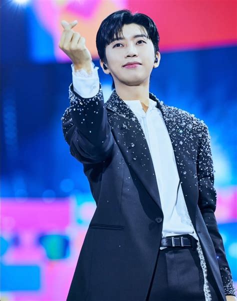 임영웅 님의 따뜻한 마음이 그대로 전해진 너무나 멋진 최고의 무대…리사이틀 콘서트 후기 장지우 기자 톱스타뉴스 엔터 가요 영웅신문