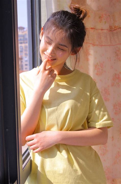 清纯美少女写真集，可爱俏皮美少女居家写真 搜狐大视野 搜狐新闻