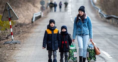 Скільки біженців хочуть повернутись в Україну опитування ООН Фінанси Bigmir Net