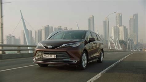 시승기 섹시한 미니밴 토요타 시에나 하이브리드