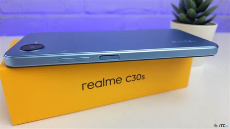 Обзор realme С30s и C33: яркие ультрабюджетники с портами microUSB