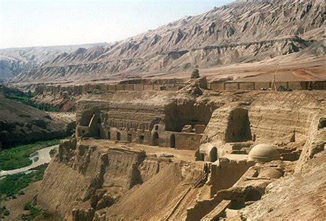 The Collapse Of The Uyghur Khaganate And The Uyghur Migration Across