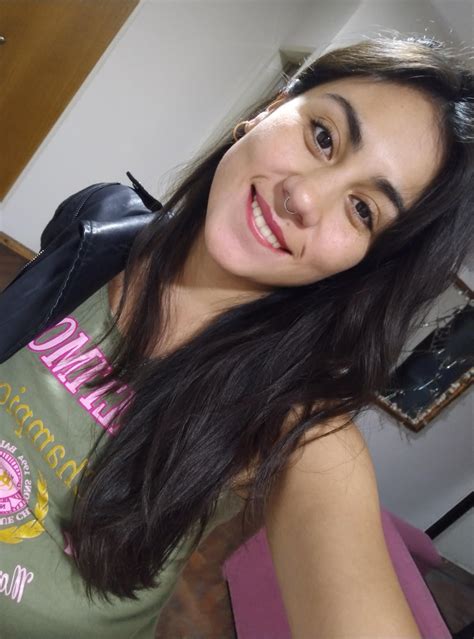 Happy First Selfie Here 😄🫶🏽 R Selfie